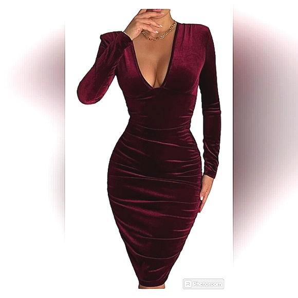 Huhot | Dresses | Huhot Wine Velvet Plunging Neckline Mini Bodycon ...